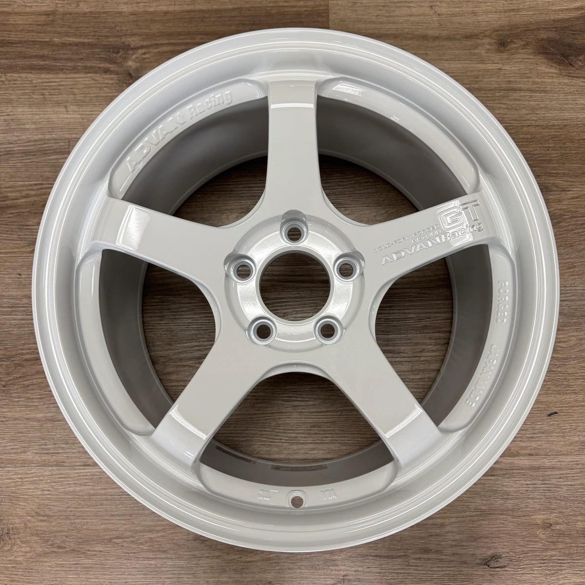 Advan GT Beyond 17x10 +50 5x114.3 Racing White (Set Of 4) – Ballade Sports